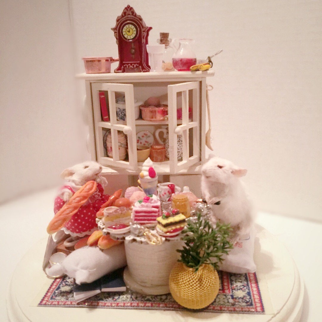 Mrs. Buttons Bakery Mouse Taxidermy Scene in Dome 1:12 Scale - Etsy