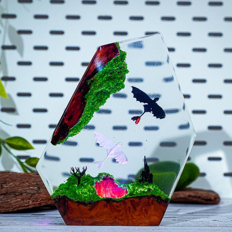 To.ot.hl.ess and Light Fu.ry Desk Lamp, HTTYD Resin Lamp, Dragon Night ...