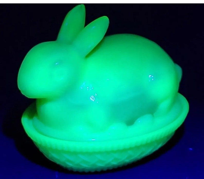 Fenton Glass Shiny Burmese Uranium Easter Bunny Rabbit Nest Dish RARE ...