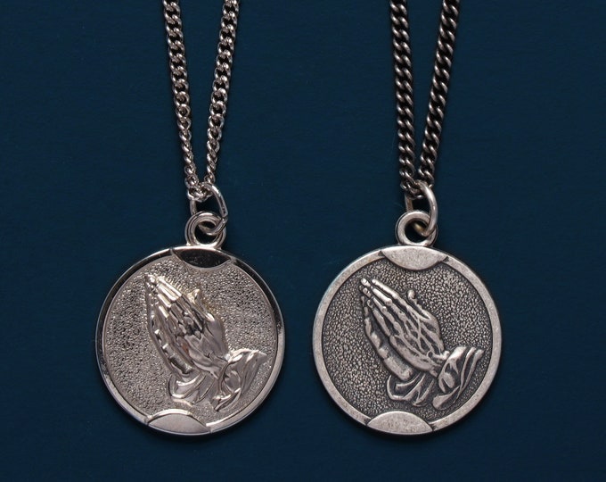 Praying Hands Round Sterling Silver Medal Necklace serenity Prayer on ...