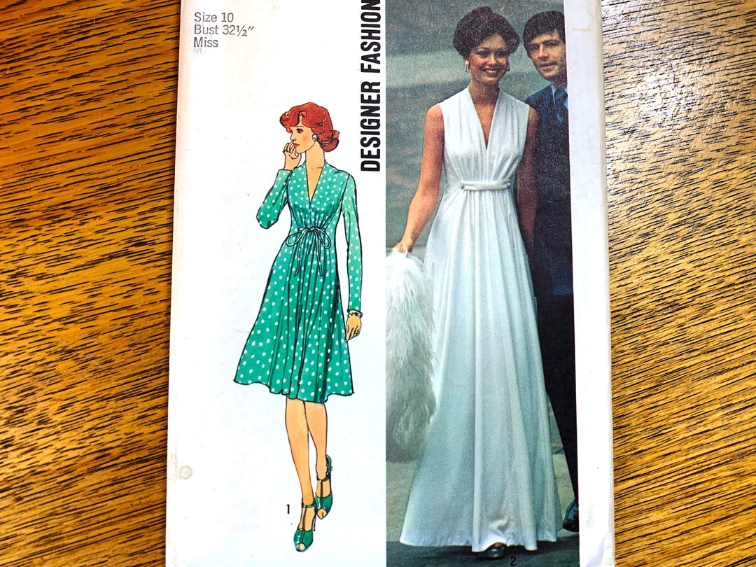 CHIC 1970s Sleeveless Fit and Flare Maxi Dress, Designer Fashion ...