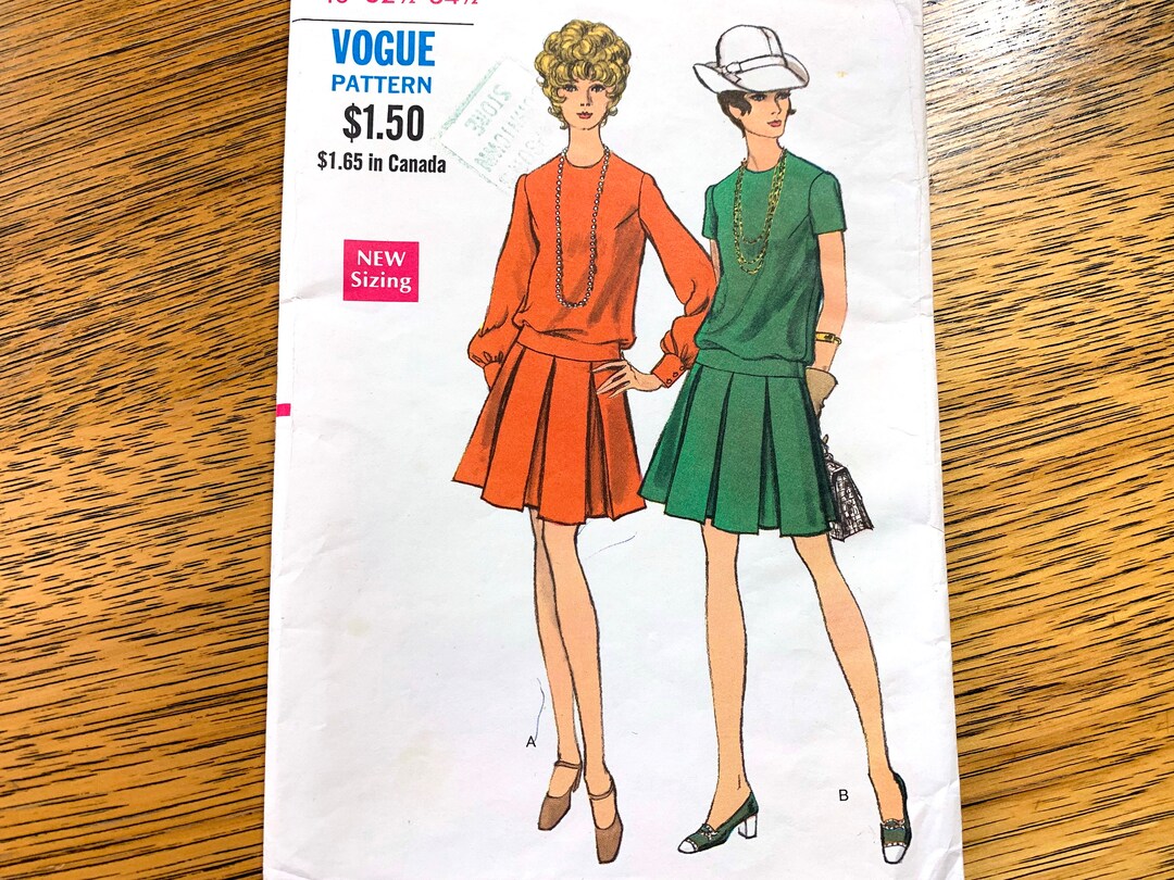 CHIC 1960s Dropped Waist Dress, MOD Go Go Frock With Pleated Skirt ...