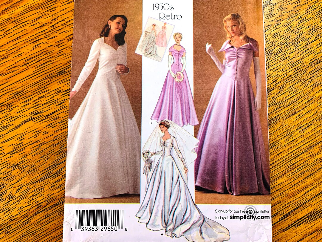 RETRO 1950s Wedding Gown With Wing Collar, Sweetheart Bridal Dress ...