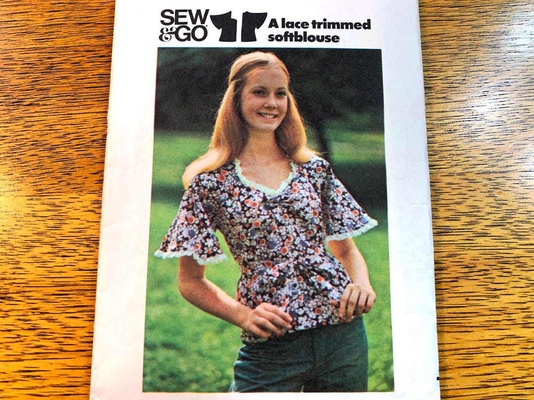 EASY 1970s Sweetheart Blouse With Bell Sleeves - Sew & Go - Size 11 / ...