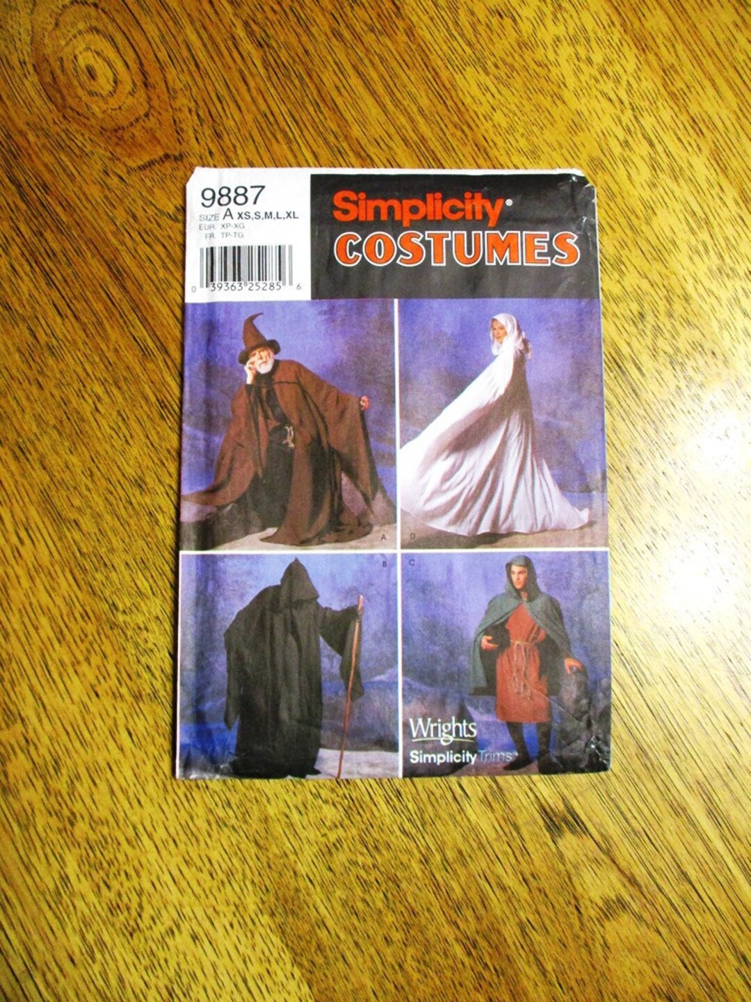 LOTR Costumes: Wizard Robe and Hat, Medieval Cloak + Tabard - Adult ...