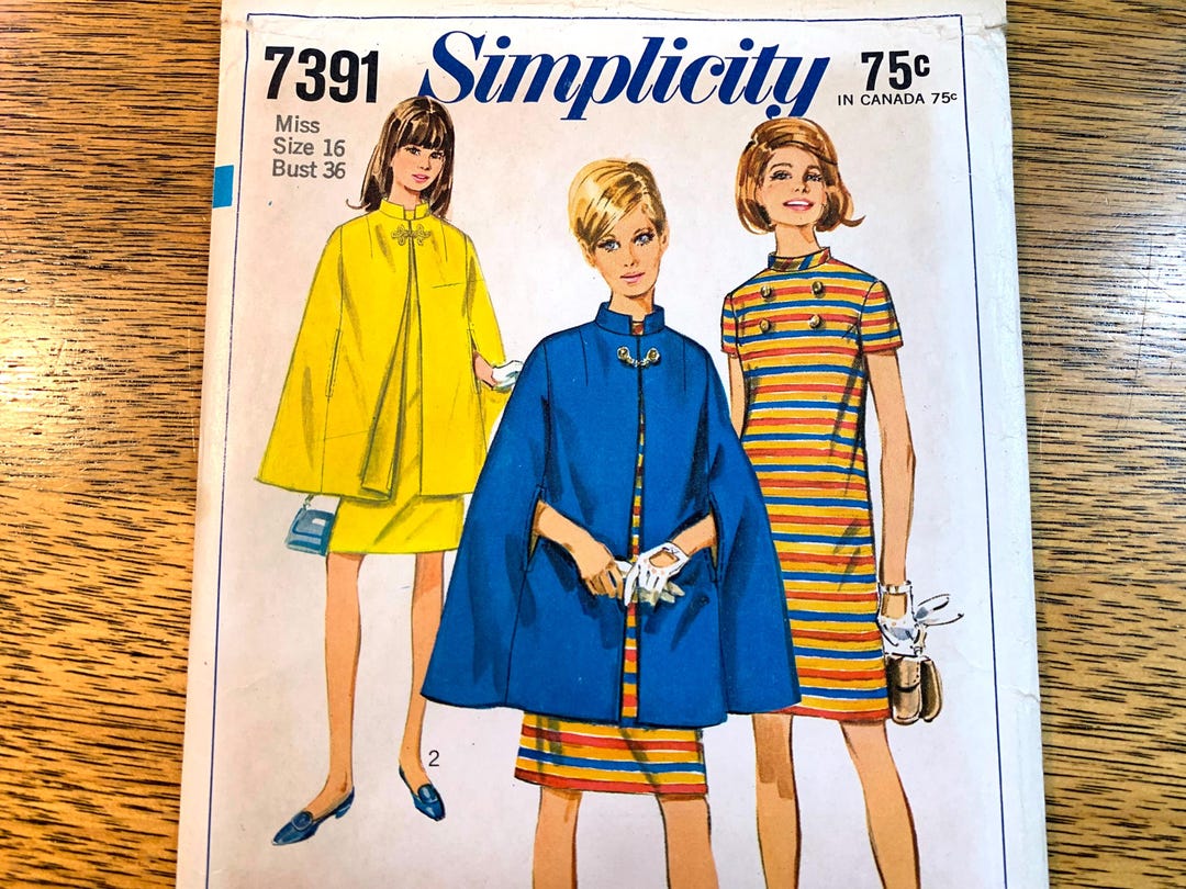 MOD 1960s Midi Sheath Dress and Shoulder Cape With Arm Slits - Size 16 ...