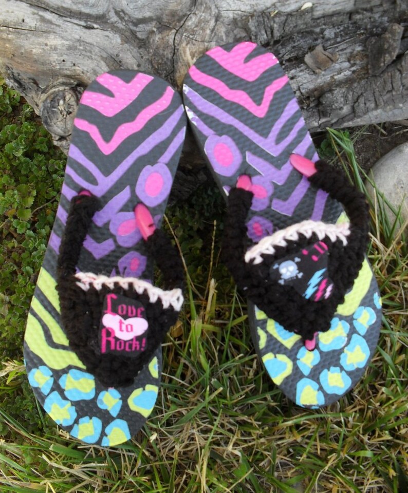 Colorful Rock Flip Flop Sandals: Crochet Love to Rock Bold Multi-color ...