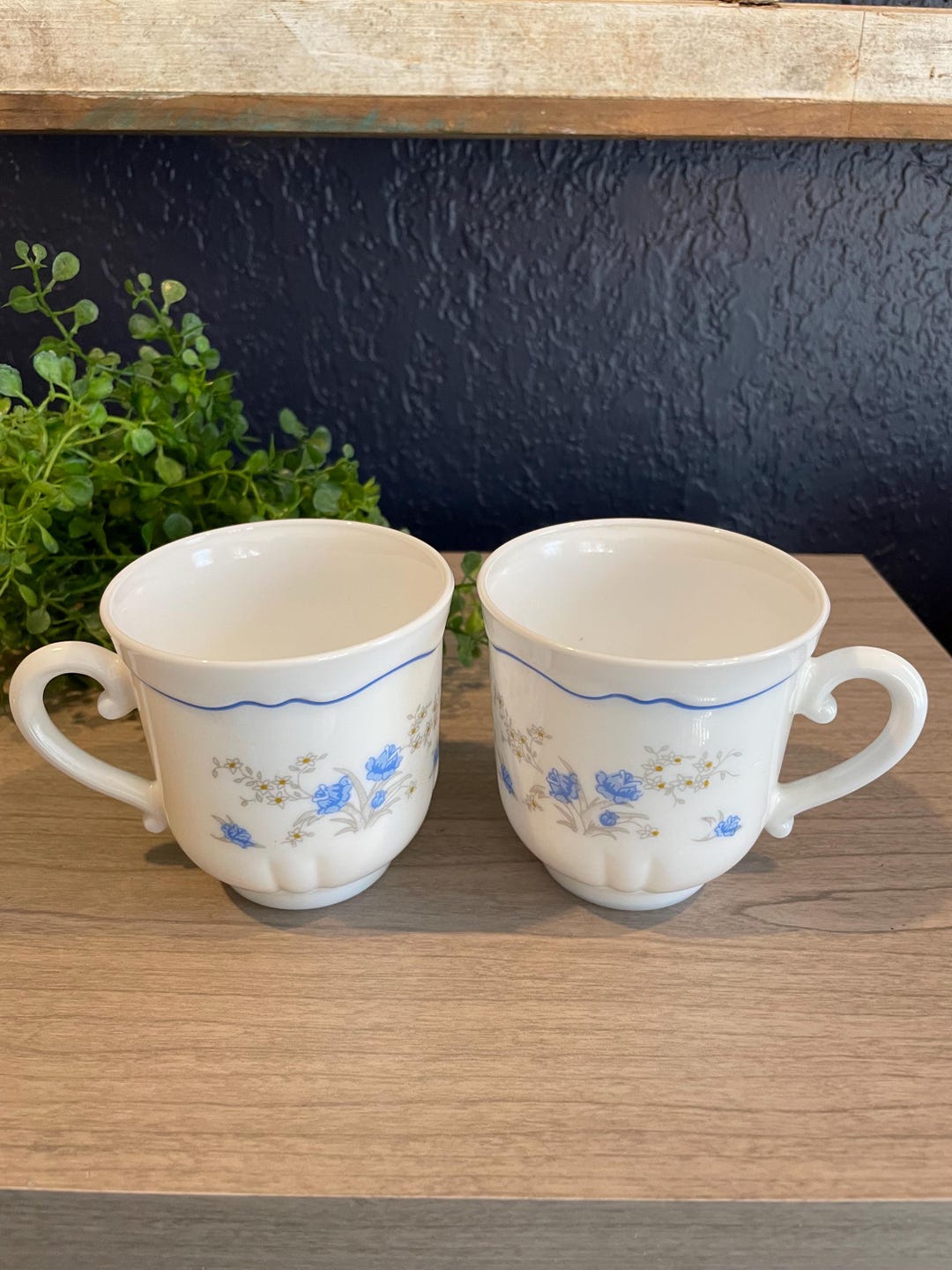 Vintage ARCOPAL France Blue & White Floral 'romantique' Teacup or Flat ...