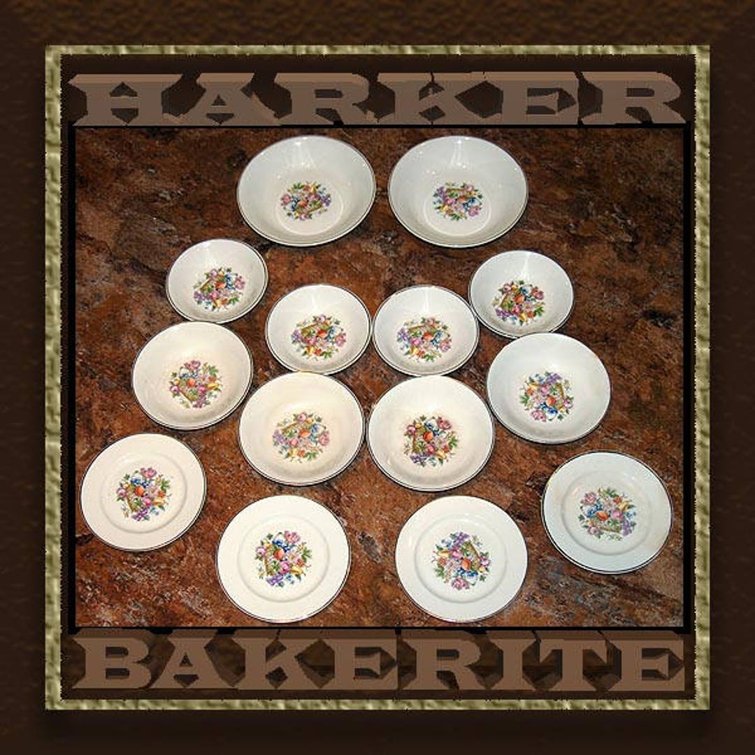 Bakerite by Harker.(2) 7-1/4"bowls,(4) 6-1/4' Bowls,(4)6" B&B Plates ...