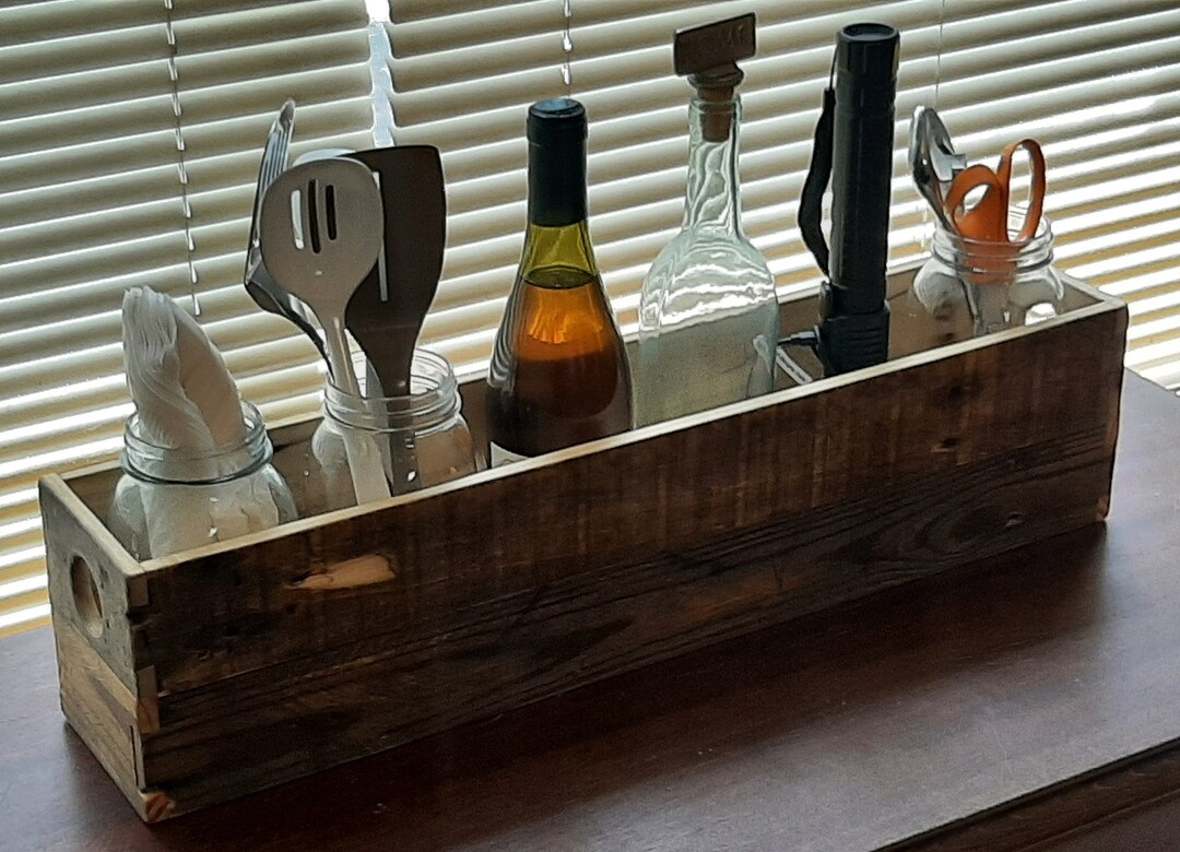 Farmhouse Style Boxes, Reclaimed Lumber, a Table Centerpiece as Decor ...