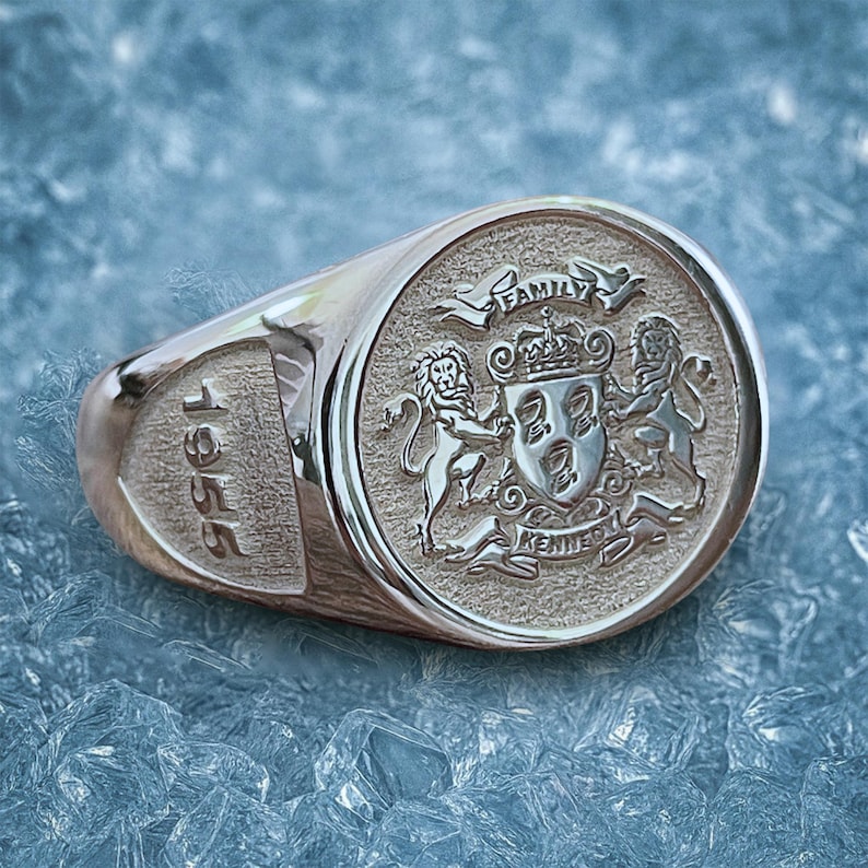 Family Crest Signet Ring, Custom Coat of Arms Engraved Ring ...