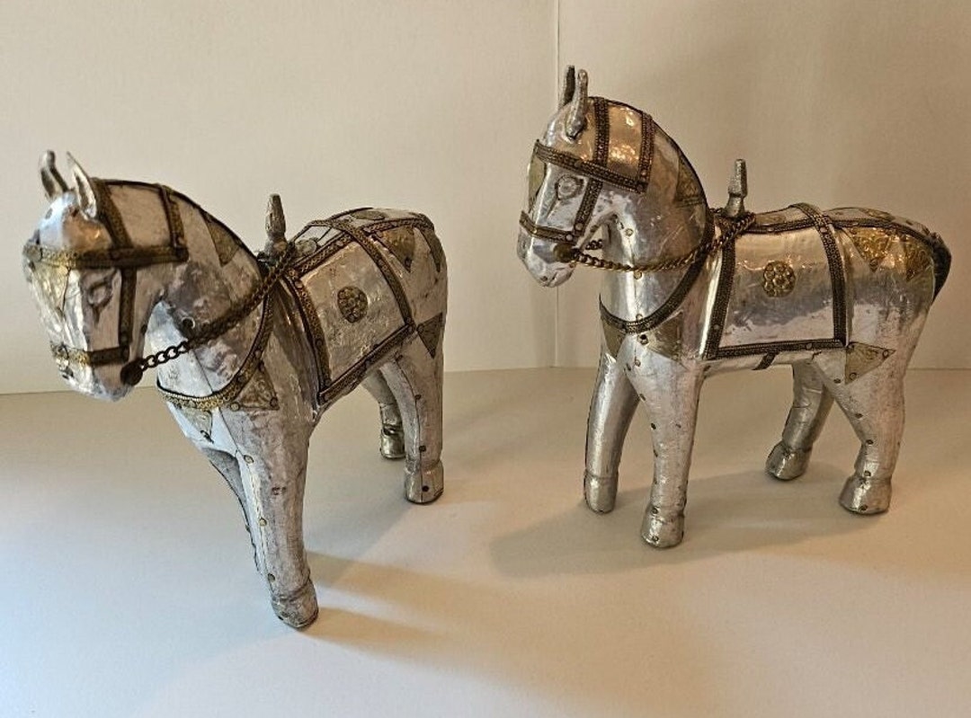 Silver Tin Horses, Two Silver Metal Horse Decor, Vintage Horse, Silver ...