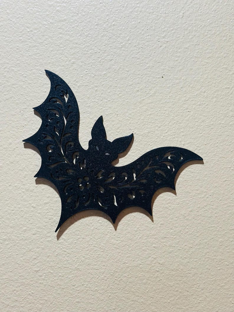 3D Printed Halloween Bat: Spooky Gothic Wall Decor - Etsy