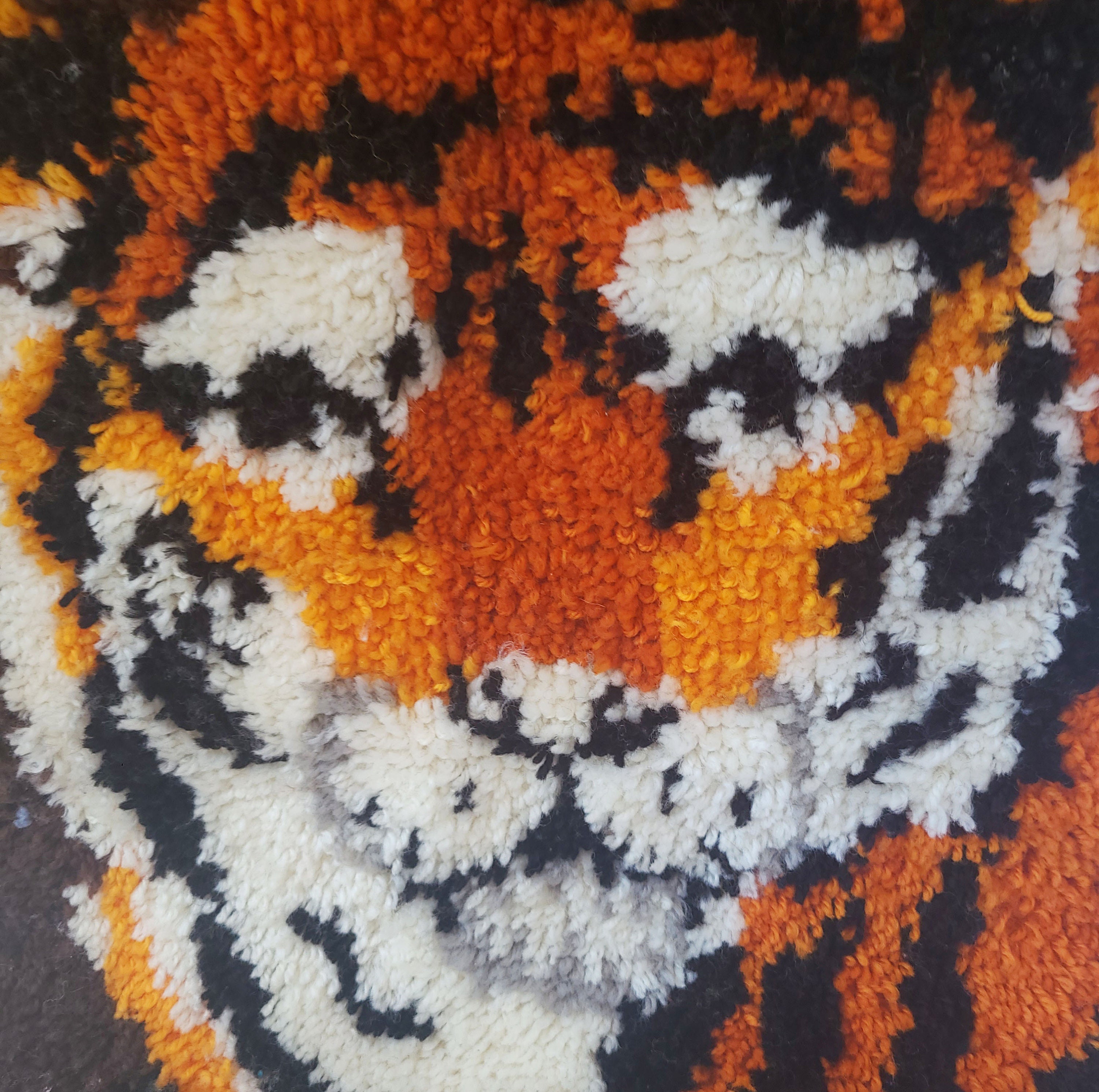 Tiger Latch Hook Rug - Vintage Kitschy Tiger Decor / Wall Art - Etsy