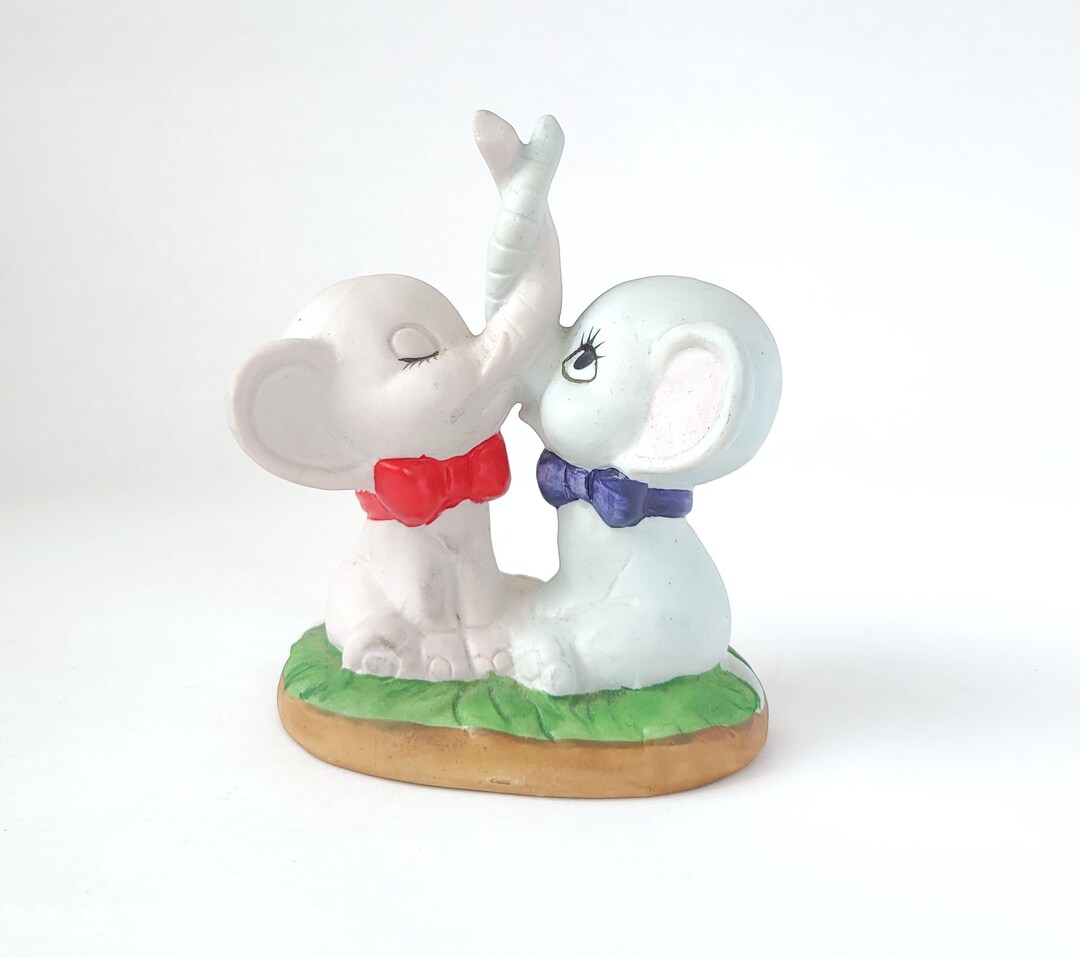 Vintage Artmark Kissing Elephants Porcelain Bisque Figurine Vintage ...