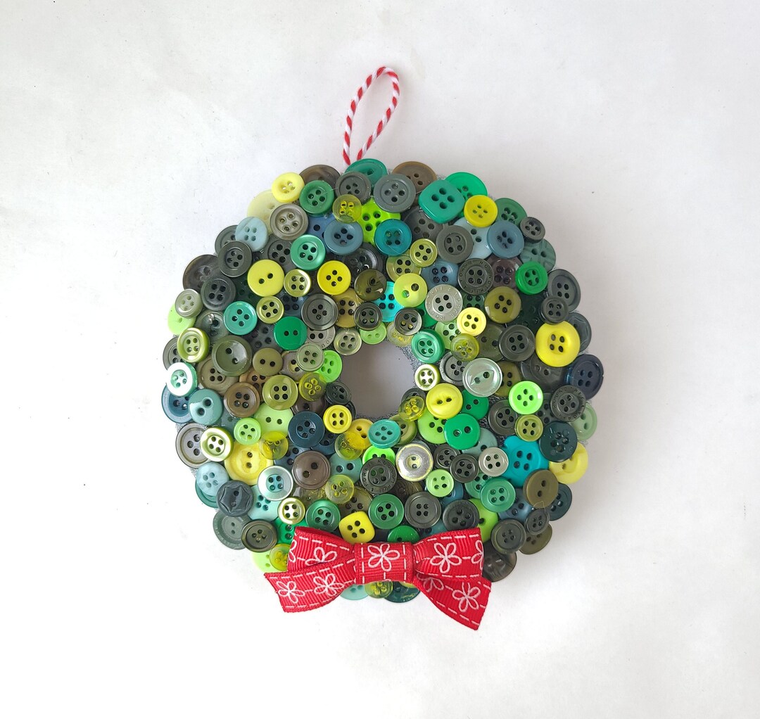 Upcycled Vintage Button Wreath in Green - 5.5 Inches - Vintage Button ...