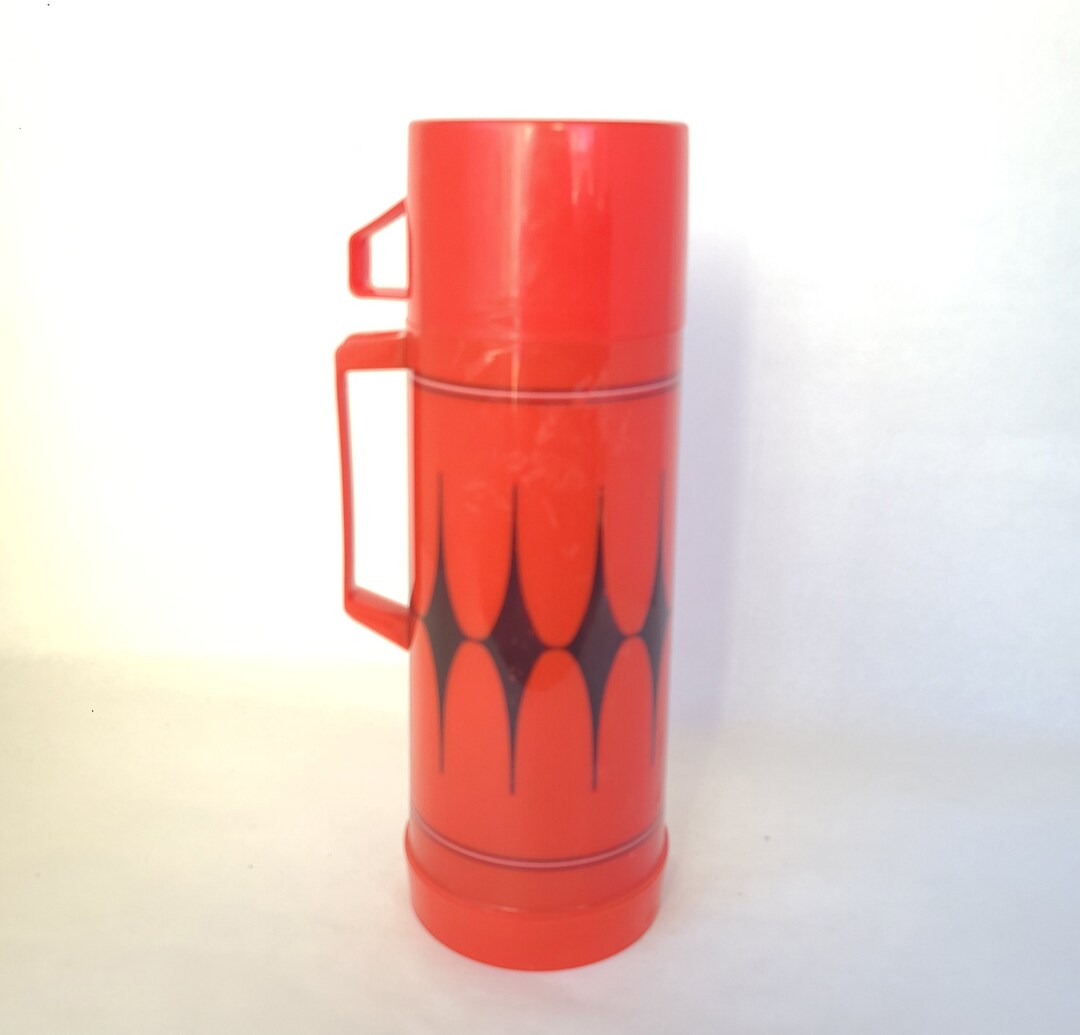 Vintage Red Aladdin Thermos With Black Star Design 1 Quart Vintage ...