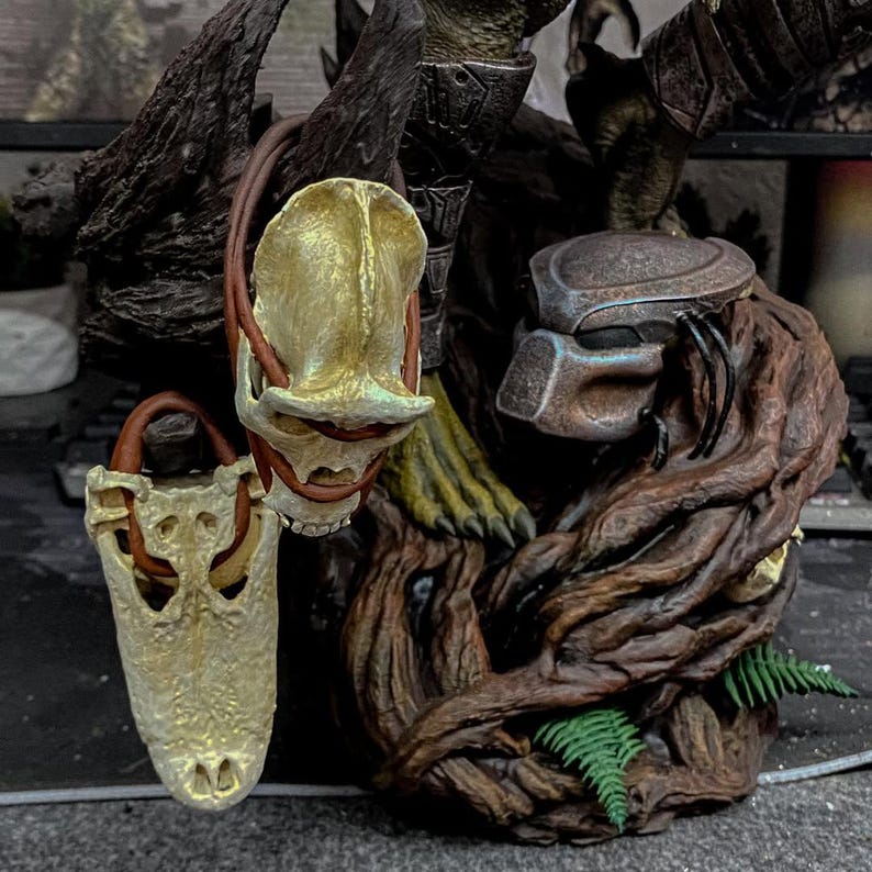 The Predator Statue | 3d Model | Action Figure | Hand-painted ...