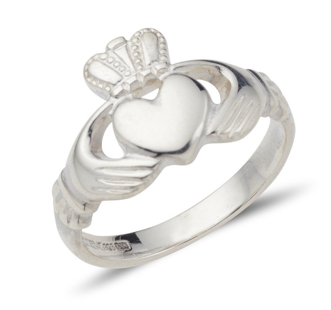Claddagh Ring With Hand Engraved Celtic Design - Etsy