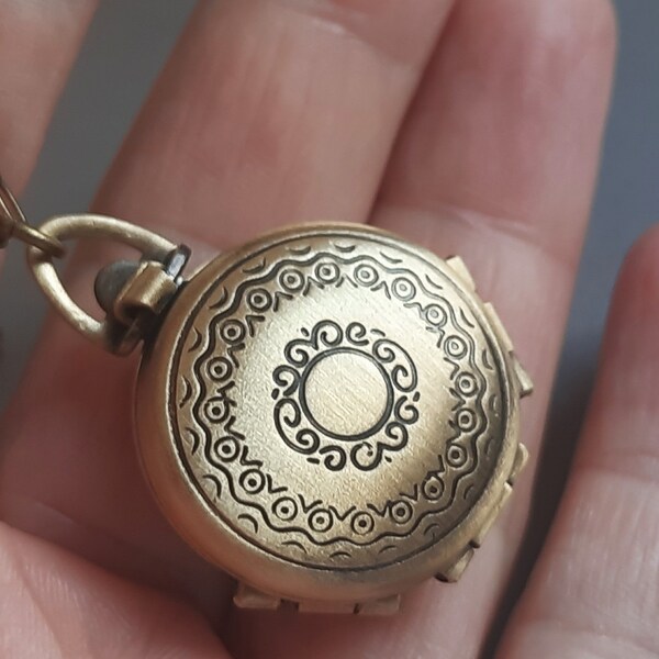 Antique Brass Locket - Etsy