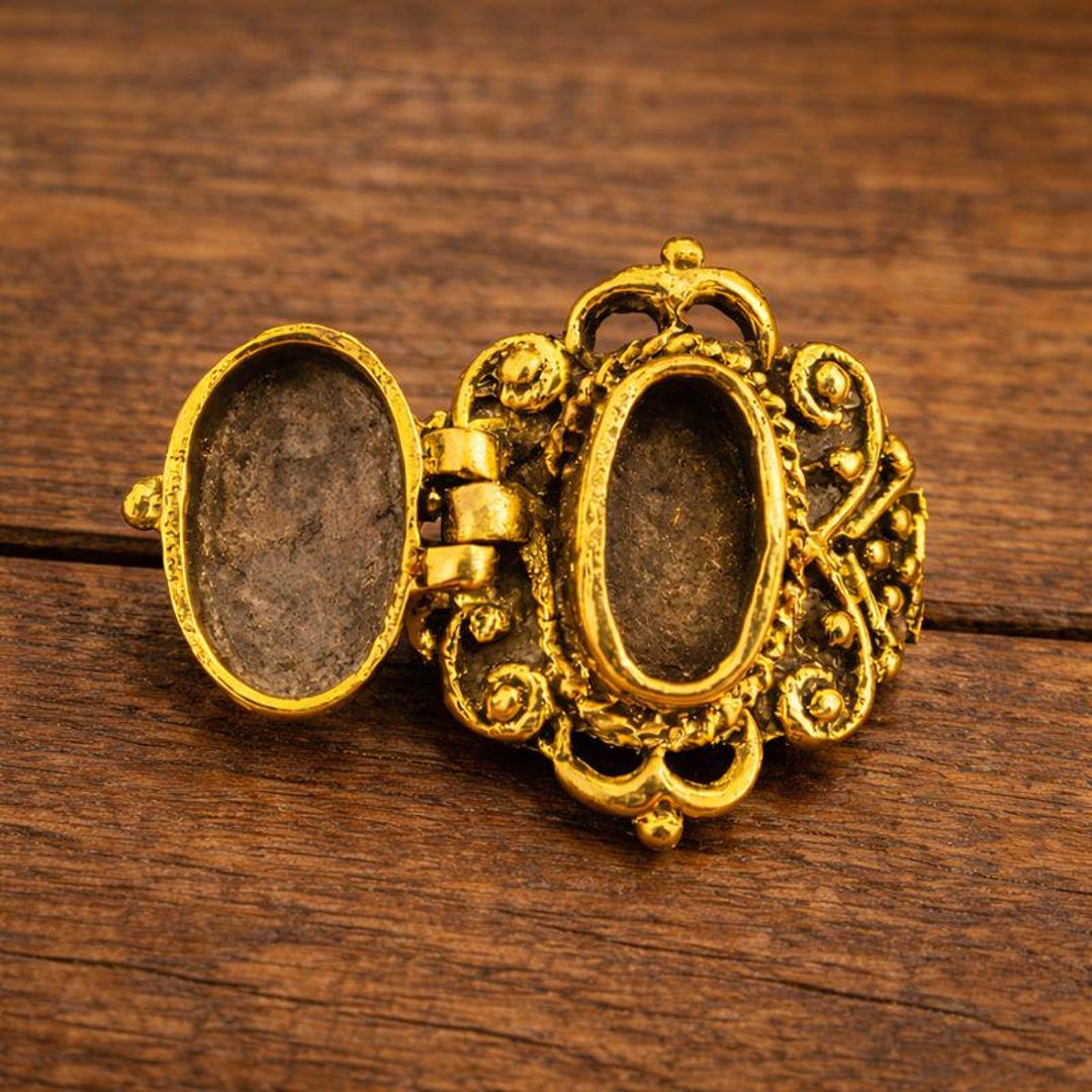 Vintage Poison Box Ring, Gold Tone Secret Compartment Ring, Victorian ...