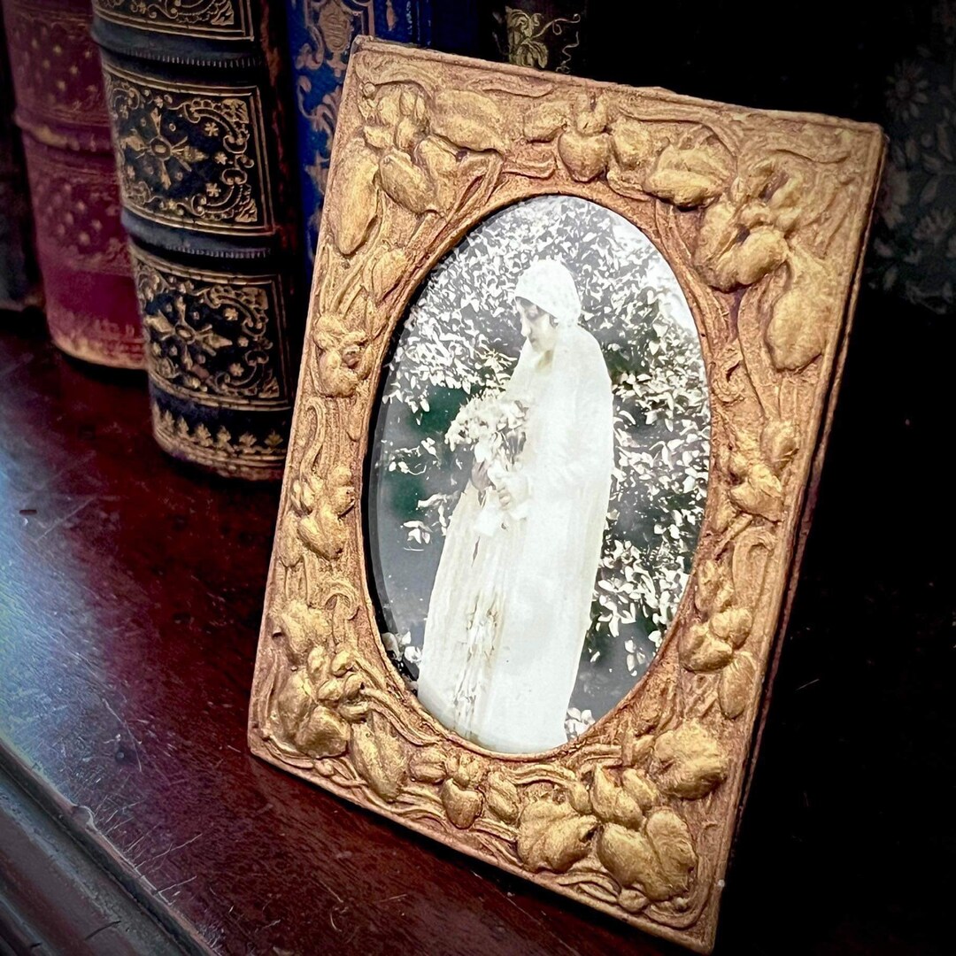 Early 20th Century Photograph Frame Art Nouveau Iris Pattern - Gilt ...