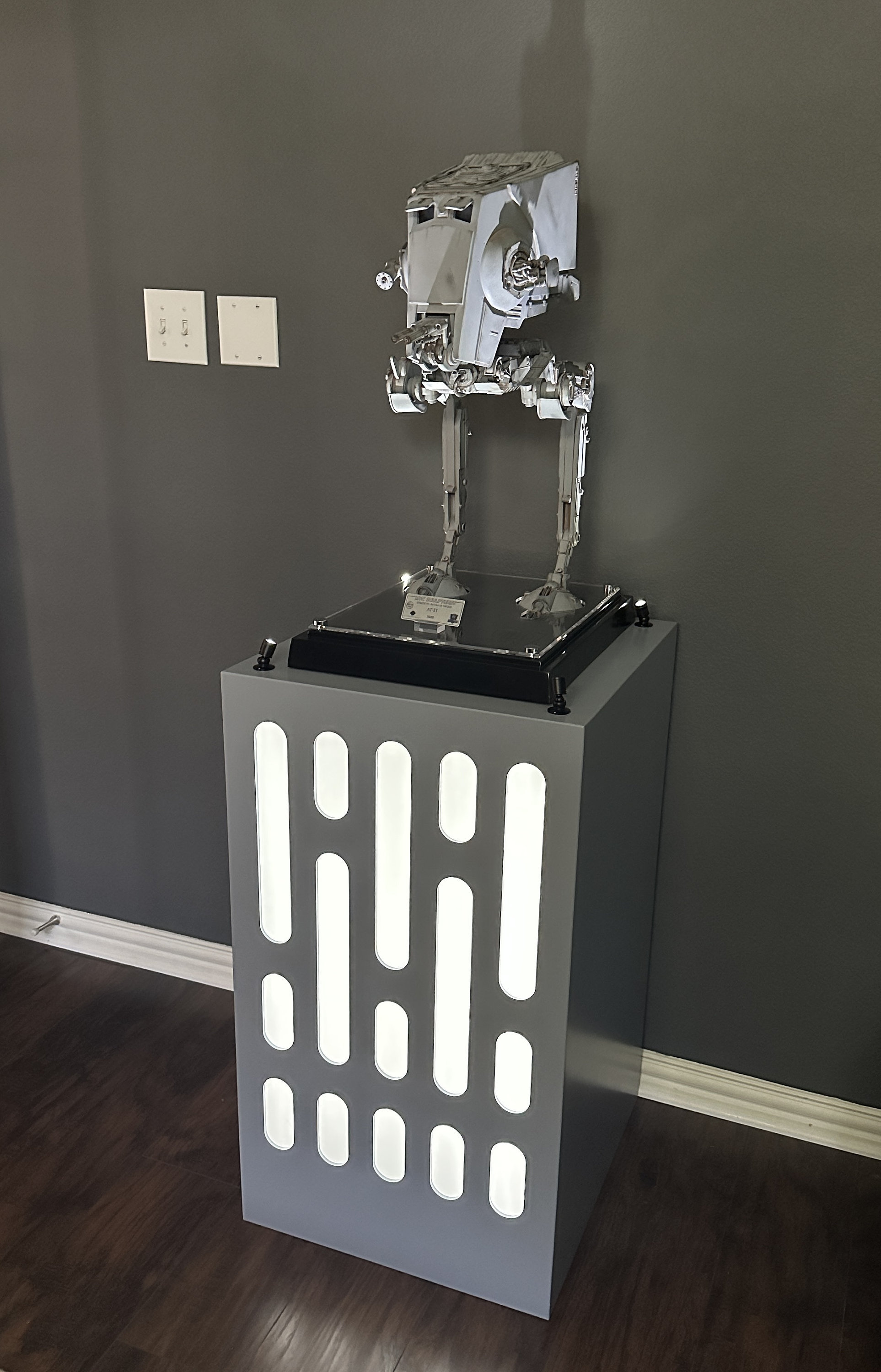 Star Wars Imperial Display Pedestal - Etsy