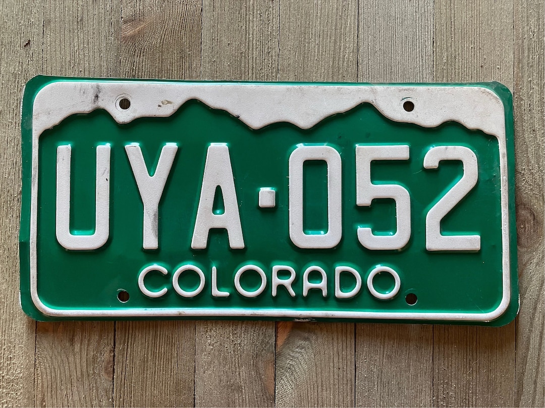Vintage Colorado Mountain License Plate UYA052 White on Green Mountains ...