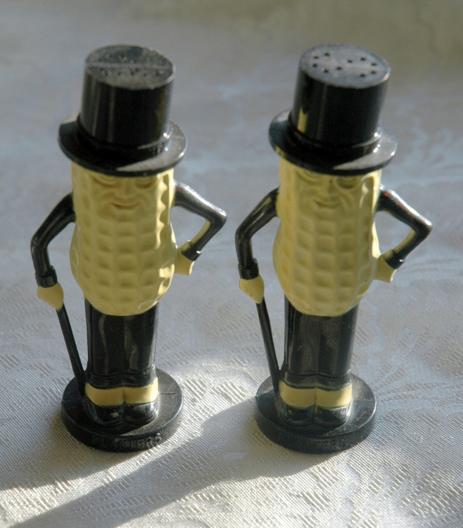 Vintage Planter's Mr. Peanut Advertising Salt & Pepper Shakers-hard ...