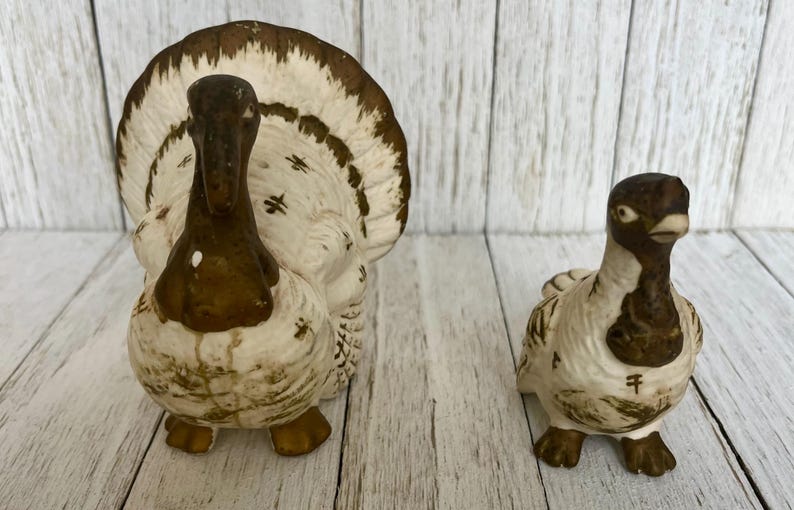 Vintage Lefton Japan Bisque Ceramic White Gold Turkey Salt Pepper ...