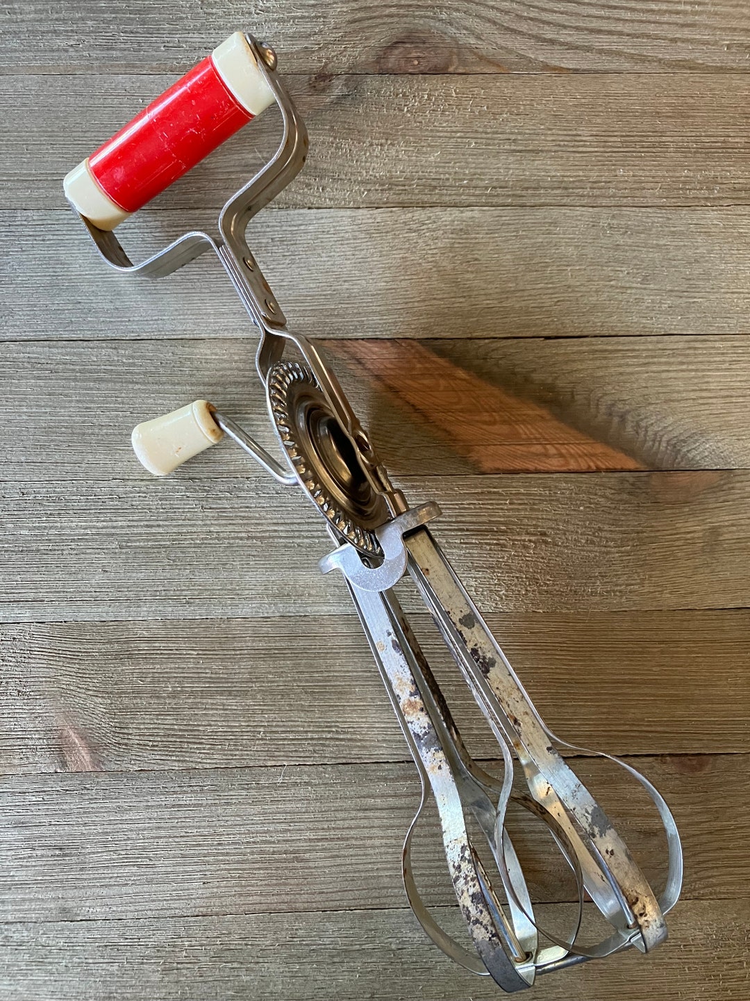 Vintage Androck Hand Mixer Egg Beater With Red & White Bakelite Handle ...