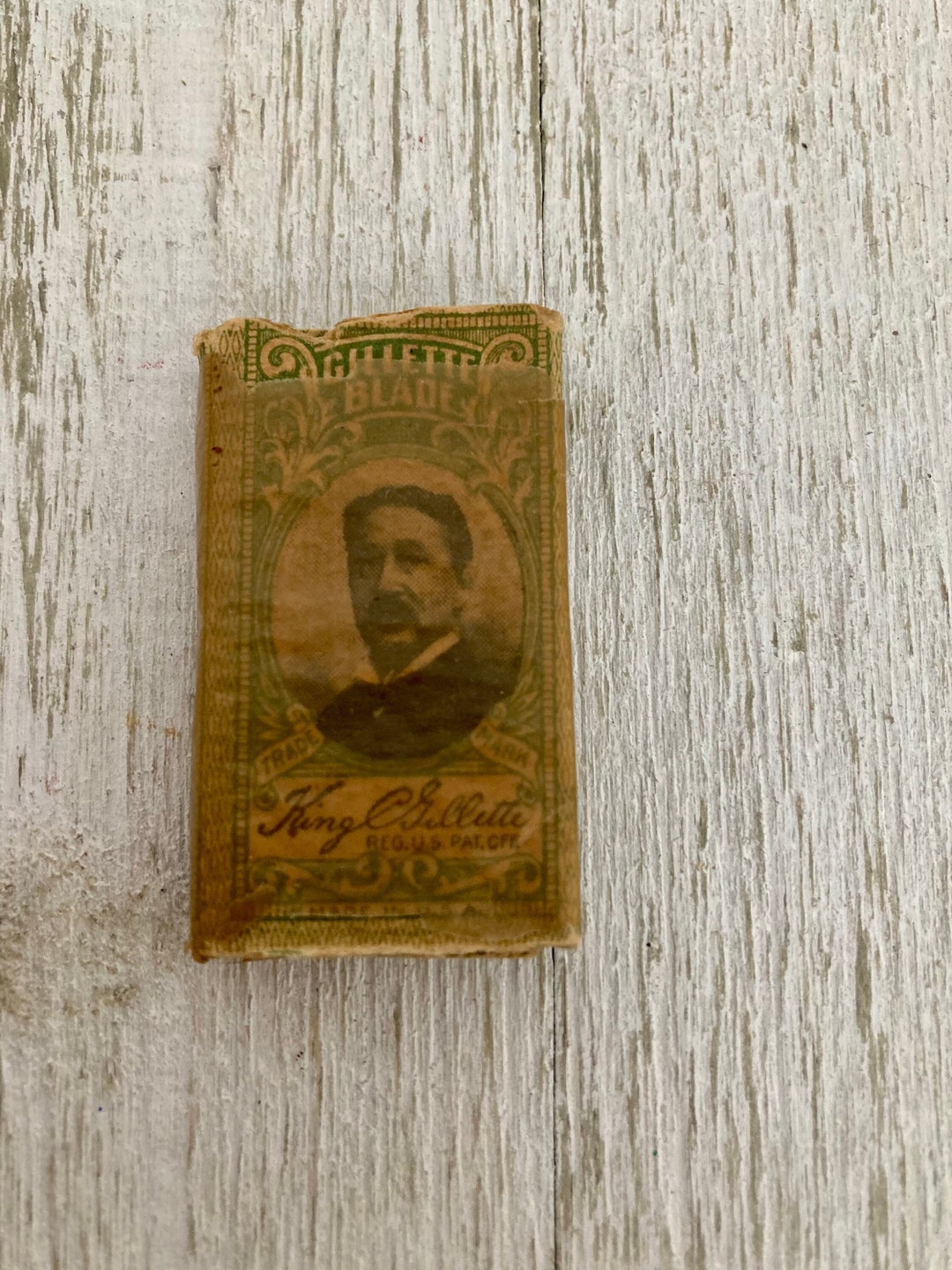 Antique Gillette Razor Blade Box and Blades - Vintage Razor Blades ...