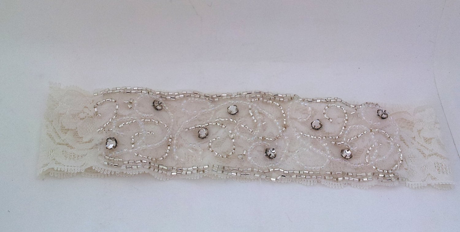Garter / Wedding Garter / Bridal Lace Garter - CRYSTALYN - Etsy