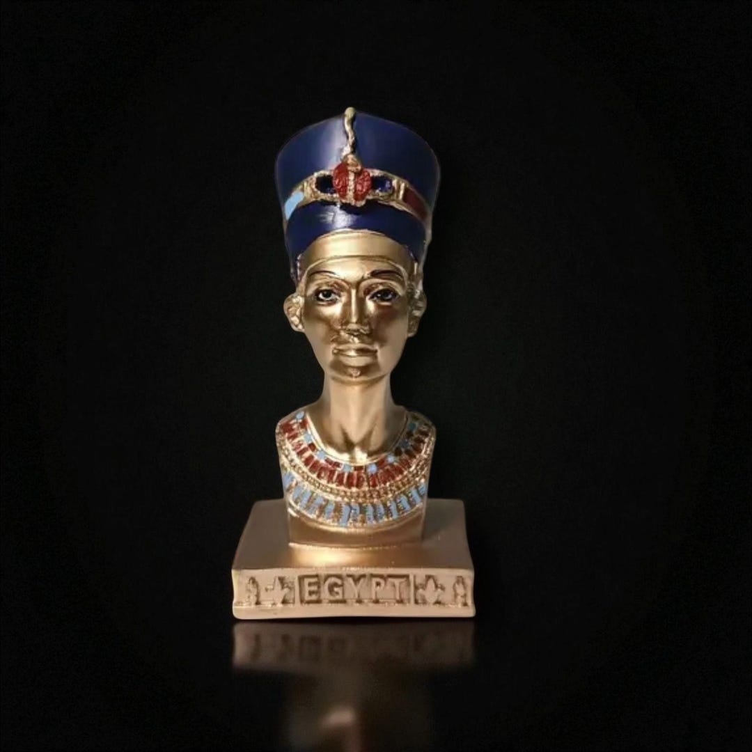 Nefertiti Queen Bust Statue: Egyptian Decor, Vintage Style - Etsy Canada