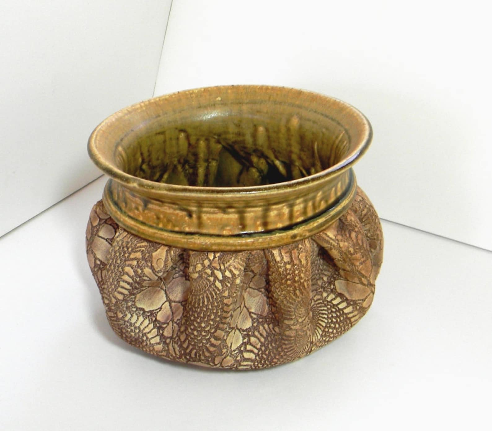 Handmade Ceramic Lace-impressed Sitting Planter / Flower Pot - Etsy