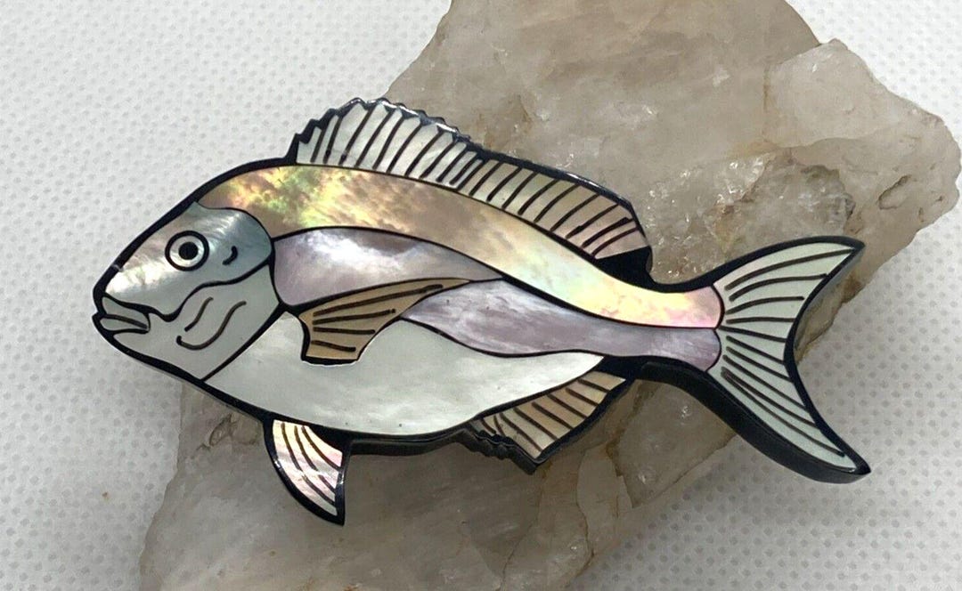Vintage Scup Porgy Fish Mother of Pearl Inlay Pin Brooch Animal Nature ...