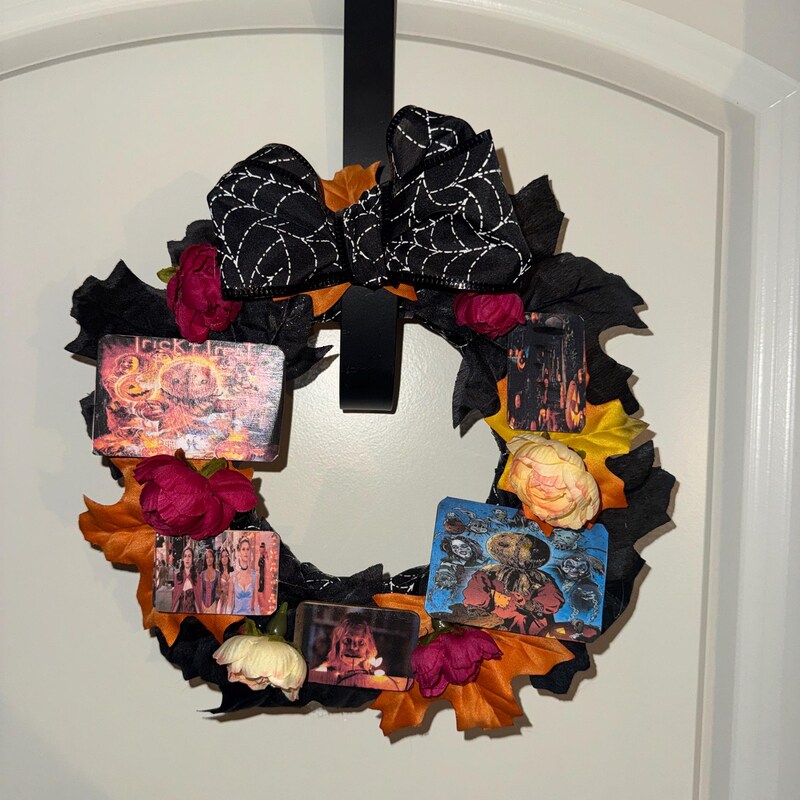Horror Movie Wreath - Etsy