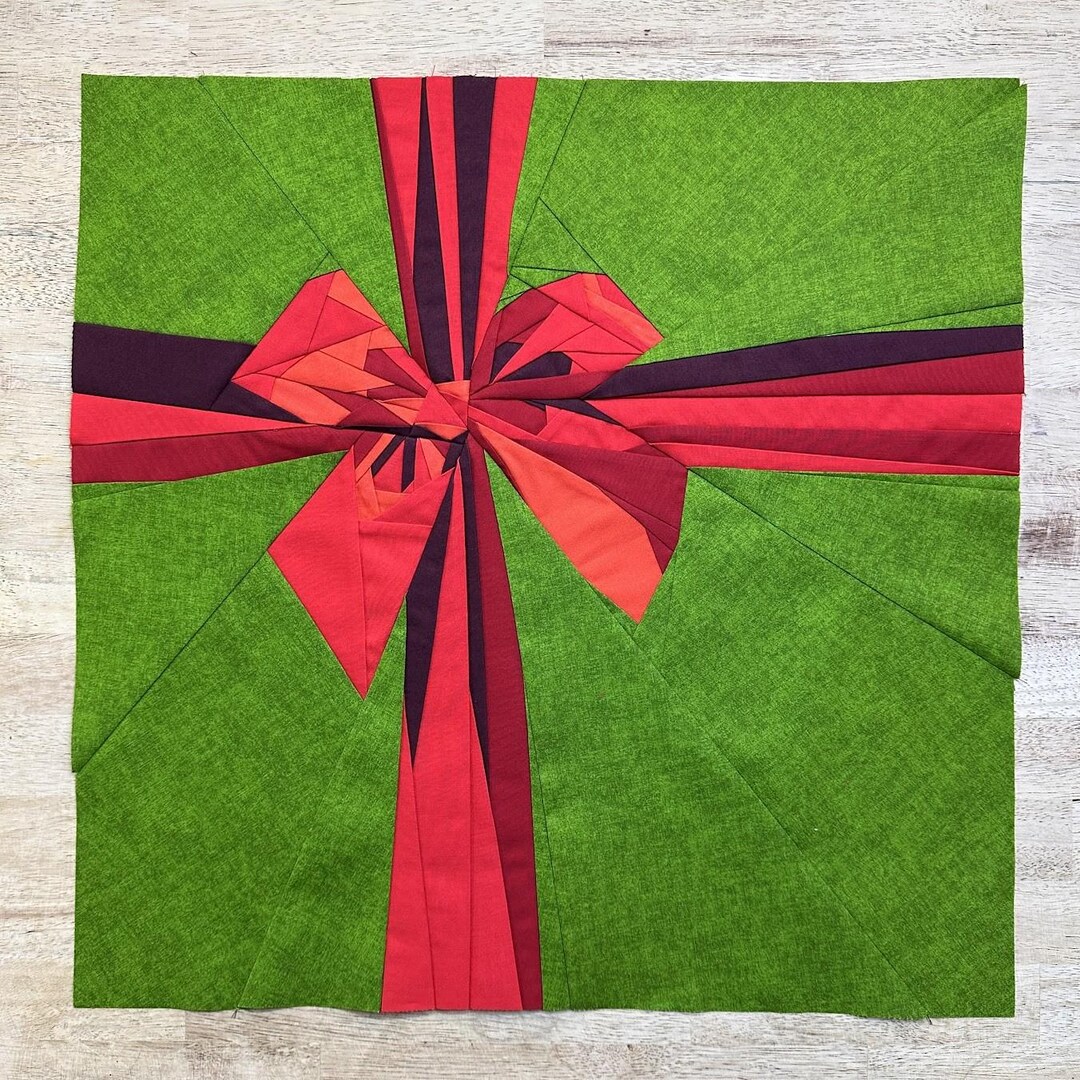 Wrapped Red Bow FPP Pattern--paper Piecing Quilt Block - Etsy