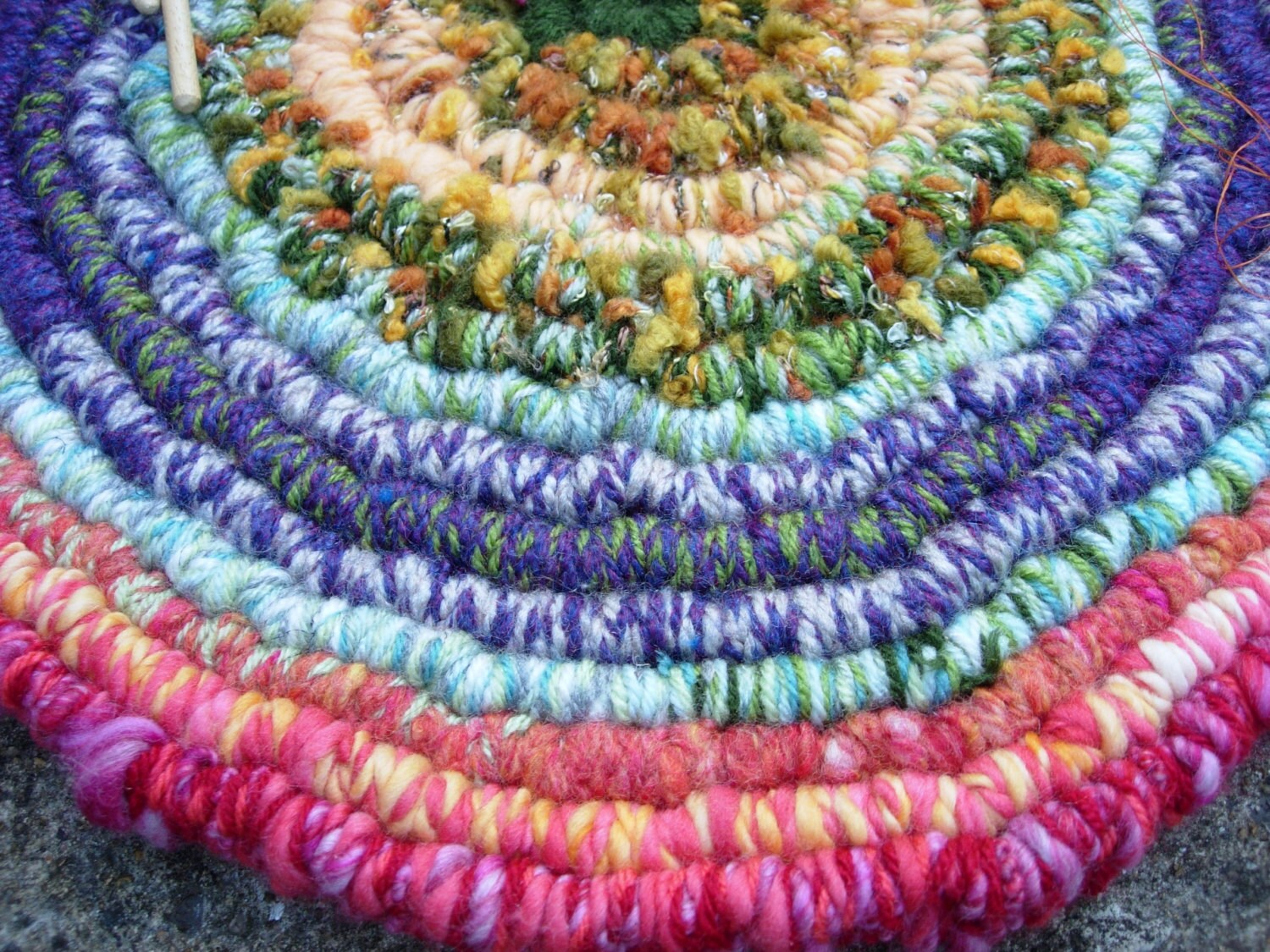 TUTORIAL - Weave a Spiral (round) Rug or Wall Hanging With Weaving ...