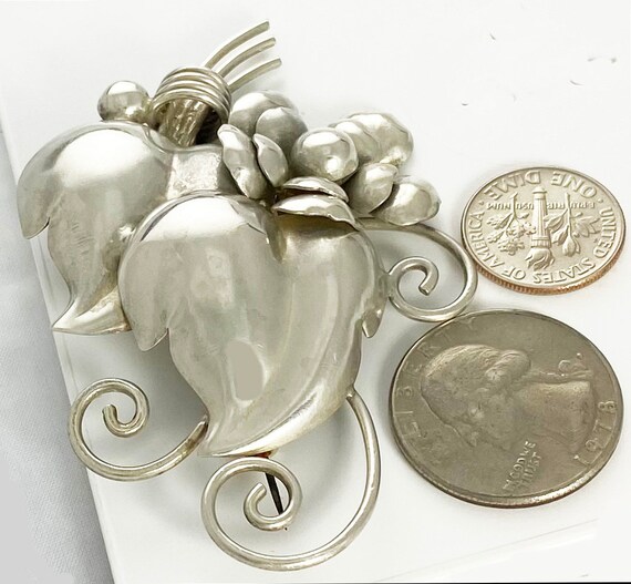 Large Repousse Sterling Silver Flower Leaves Brooch V… - Gem