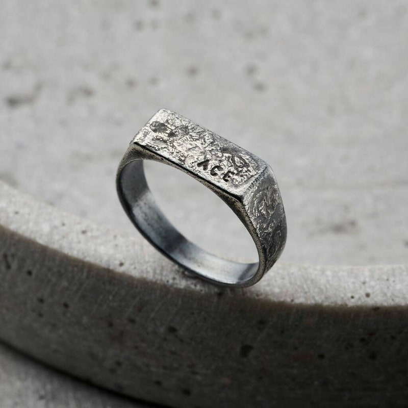 Tree Signet Ring - Etsy
