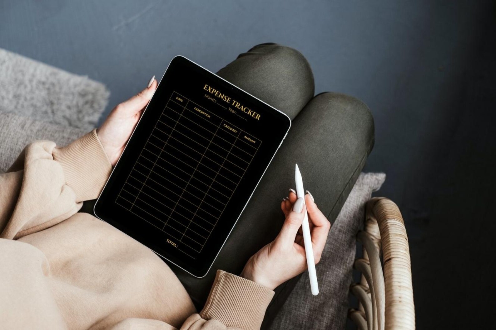 Executive Digital Budget Planner for iPad | Dark Mode Finance Tracker ...