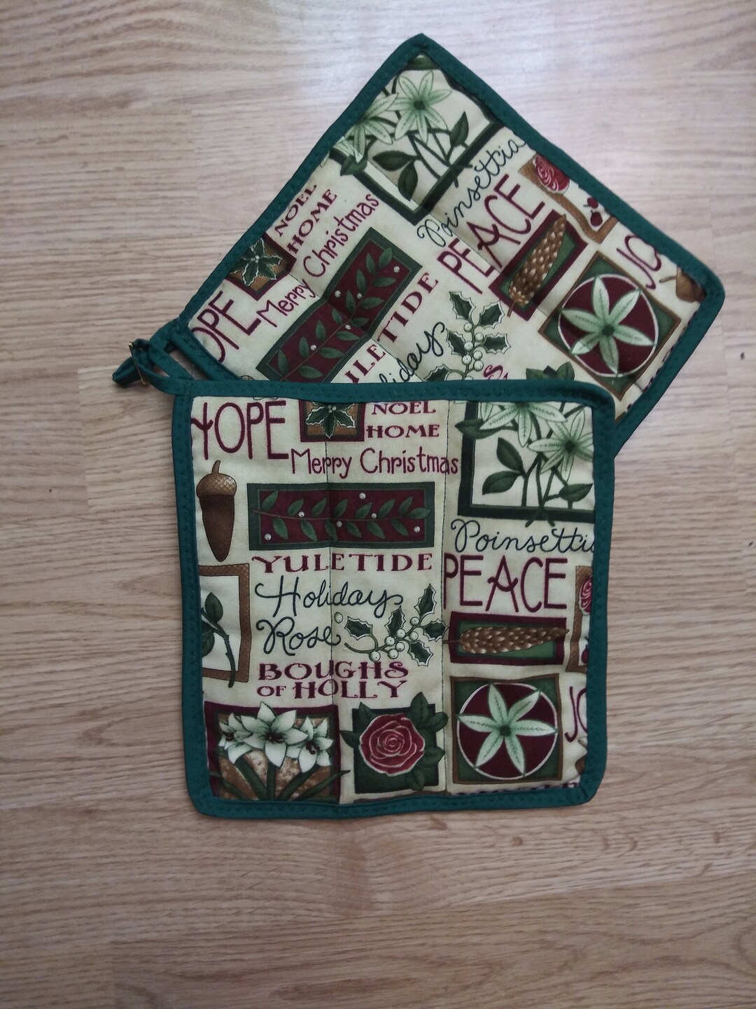 Christmas Hot Pad or Pot Holder - 2 Pc Set - Etsy