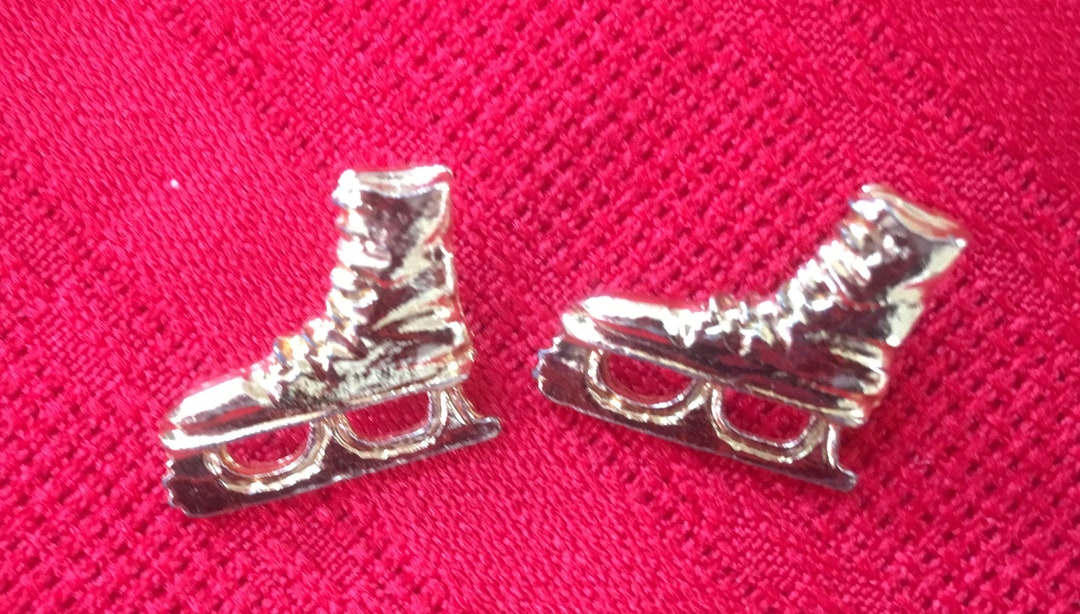 2 Vintage Skate Pins/buttons - Etsy
