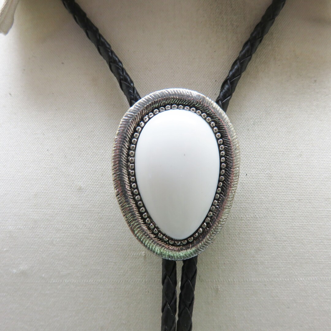 Modern Southwestern Bolo Tie, White Stone Accent - Etsy