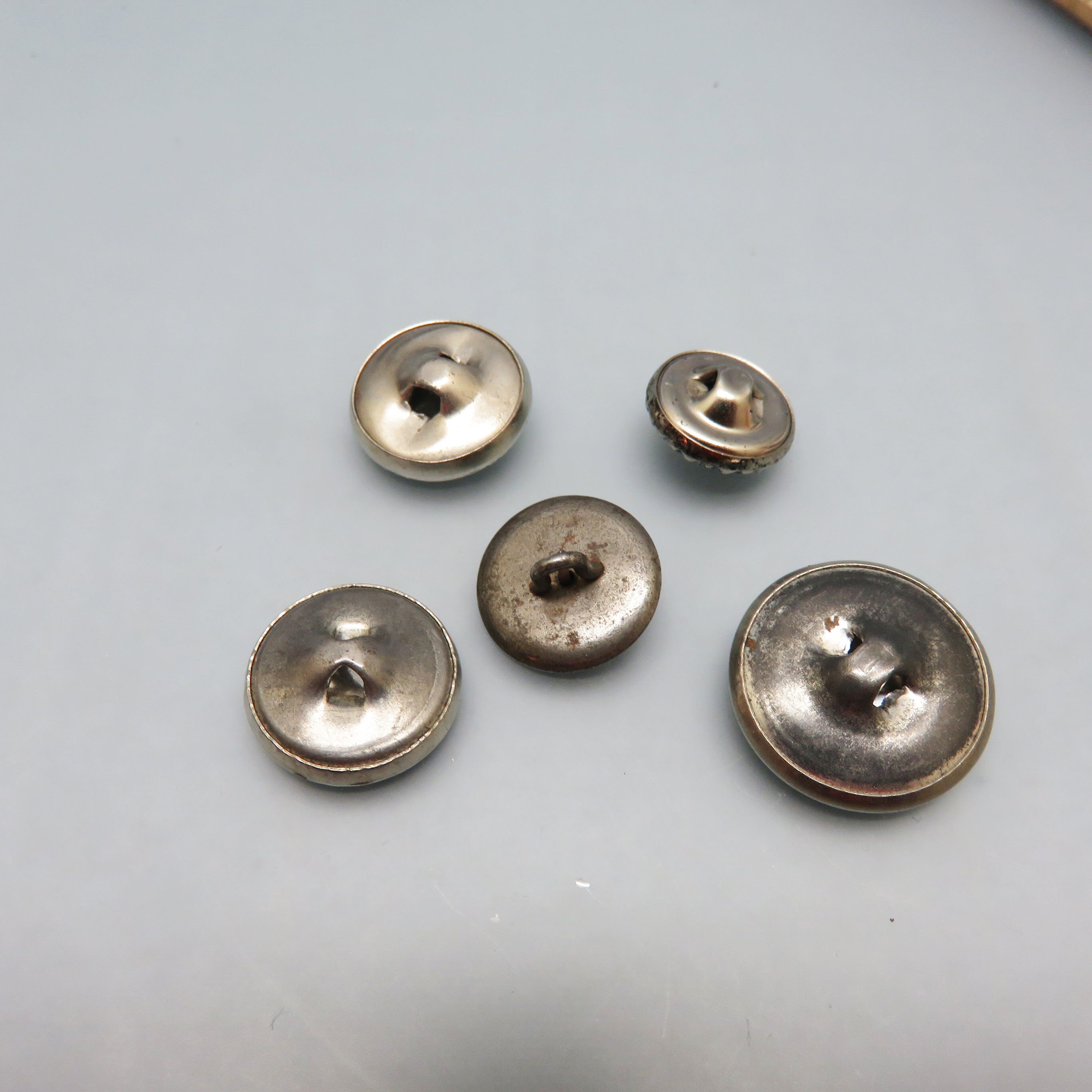 Collection of 5 Vintage Metal Buttons, Silvertone Metal With Silver ...
