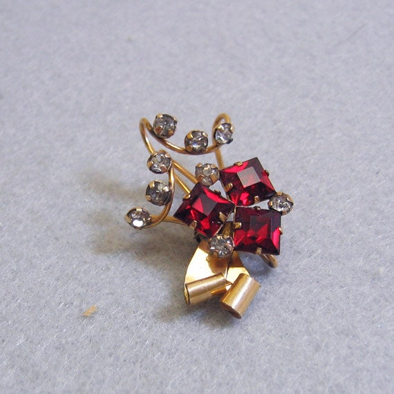 Vintage Red Rhinestone Gold Filled Star Art Petite Br… - Gem