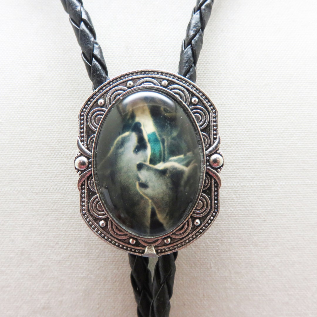 Howling Wolves Bolo Tie: Silvertone Wolf Pack, Unisex Western Wear - Etsy