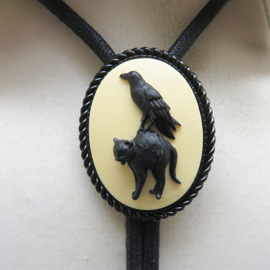 Raven and Black Cat Cameo Bolo Tie: Gothic Halloween Jewelry - Etsy