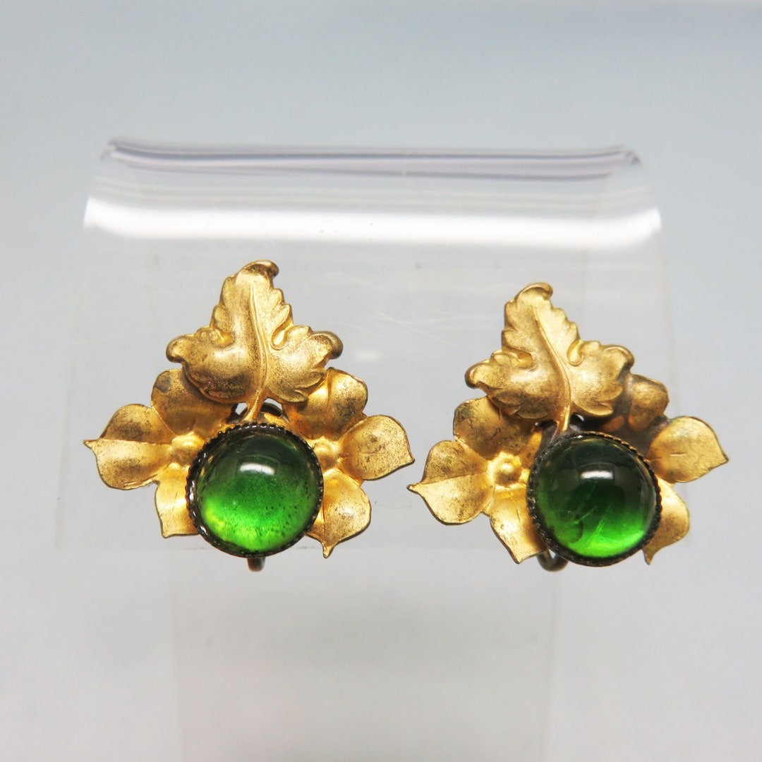 Green Glass Jewel Leaf Screw Back Earrings, Vintage Earrings - Etsy